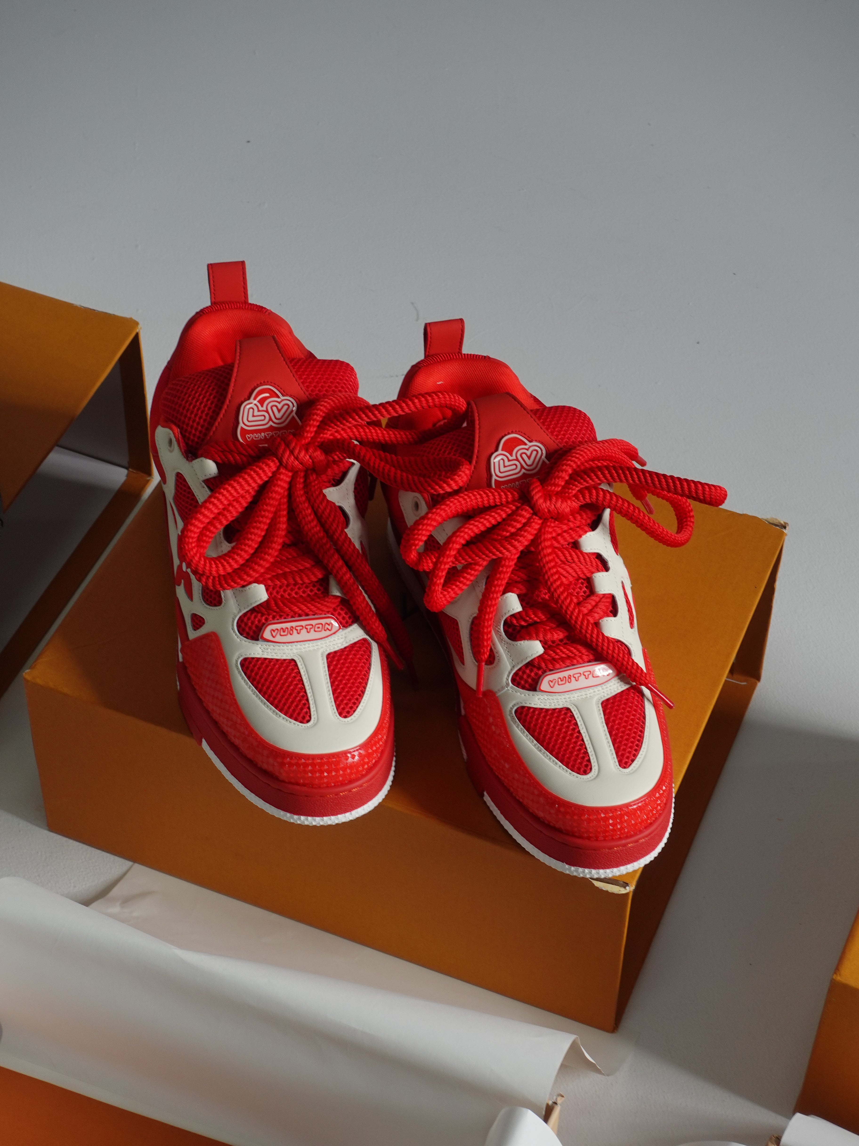 SNEAKERS – KITSUNE HYPE DEPT